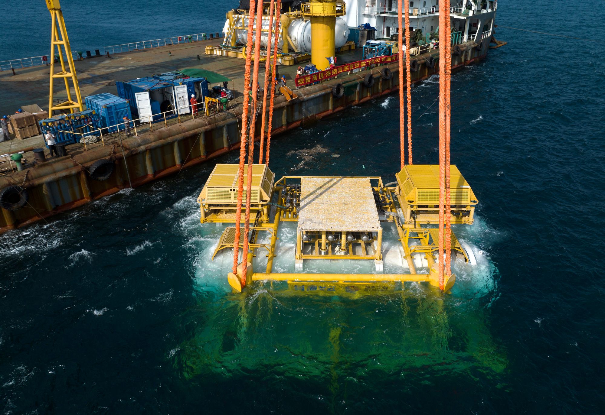 China is commercializing energy-efficient underwater data centers | Merics